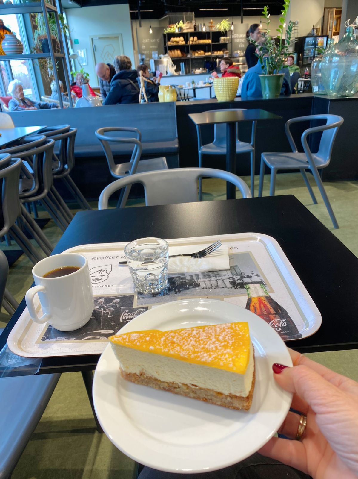 Coronafrykten:I dag tok jeg meg en kake som Pippi, lyttet til ...